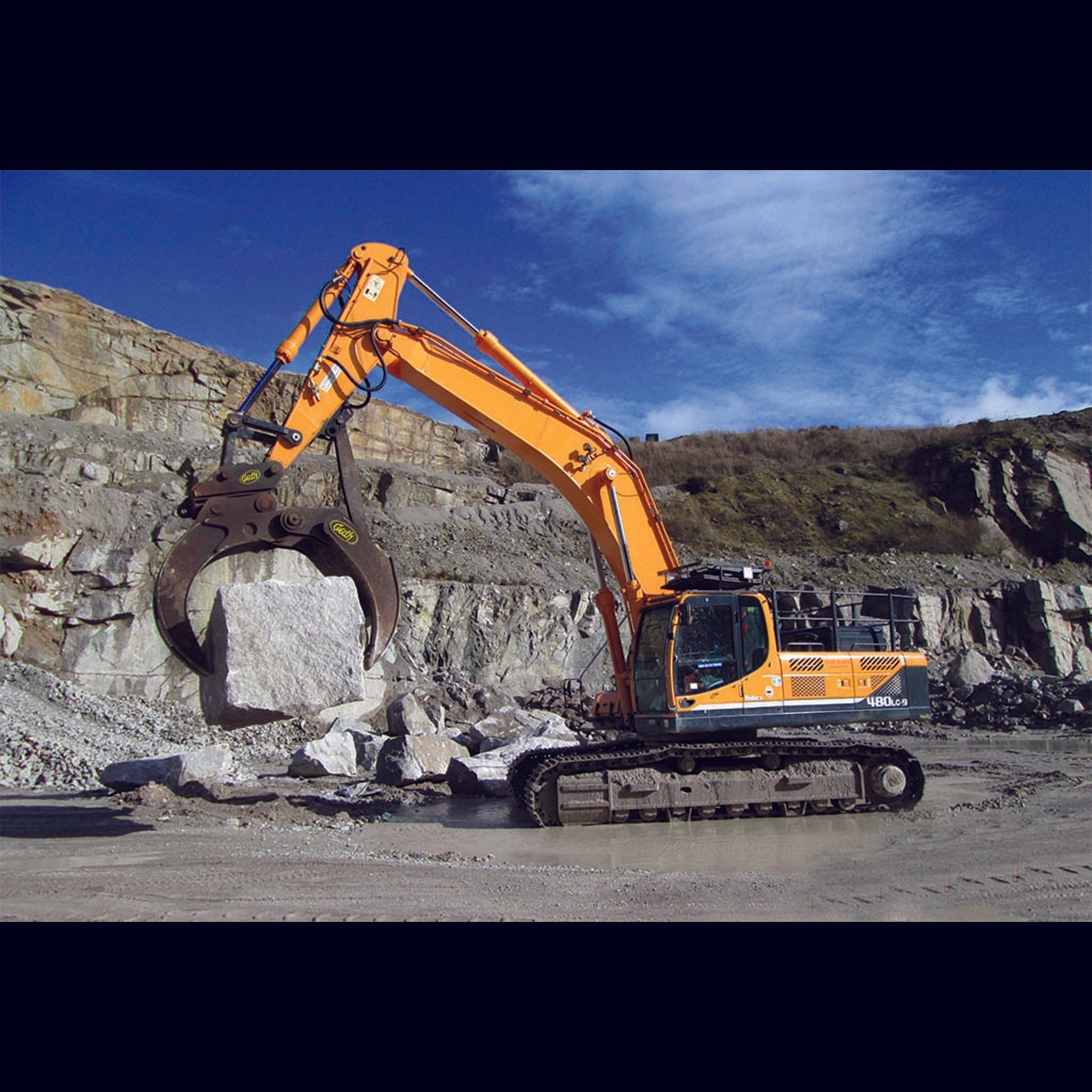 Heavy-Duty Excavator Grapples for Efficient Performance