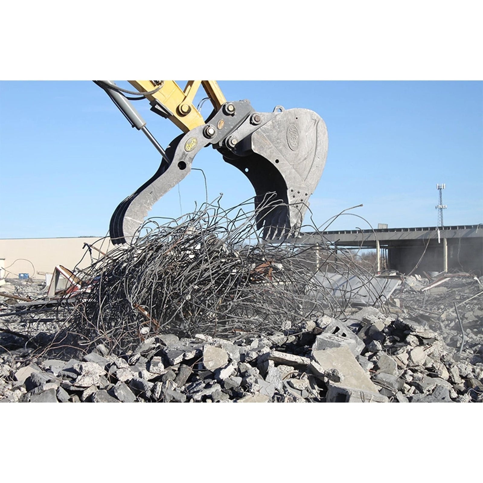 Progressive Linkage Hydraulic Excavator Thumb