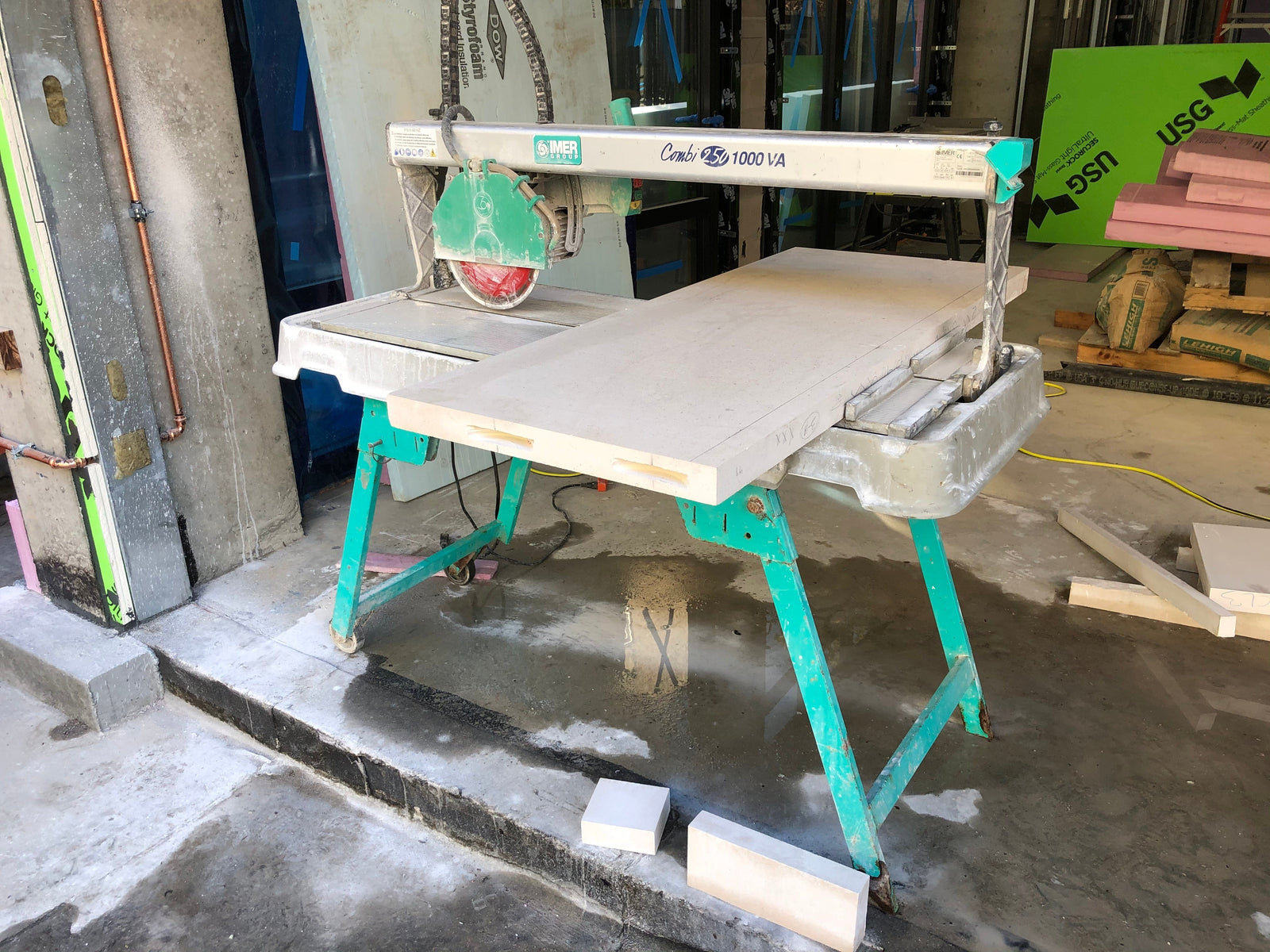 Imer Combicut 250/1000 VA 10" Large Format Tile & Stone Saw.